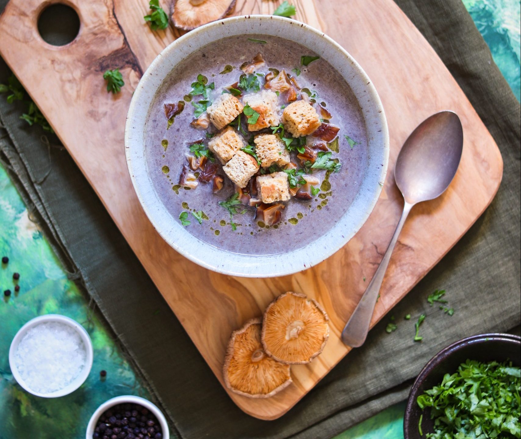 Indulgently Creamy Mushroom Soup
